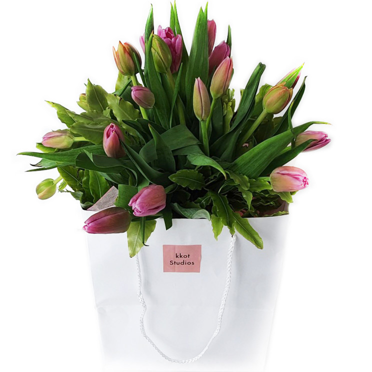 Kkot Studios Flowers | Free Same Day Flowers Delivery | Florist Auckland